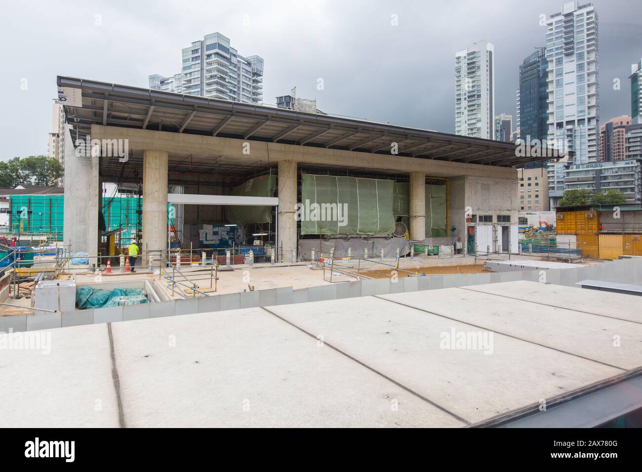 Construction of MRT station in Singapore Stock Photo - Alamy