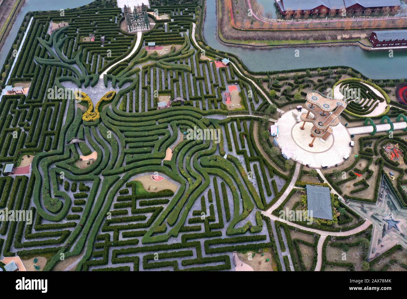 Dafeng fantasy maze hi-res stock photography and images - Alamy