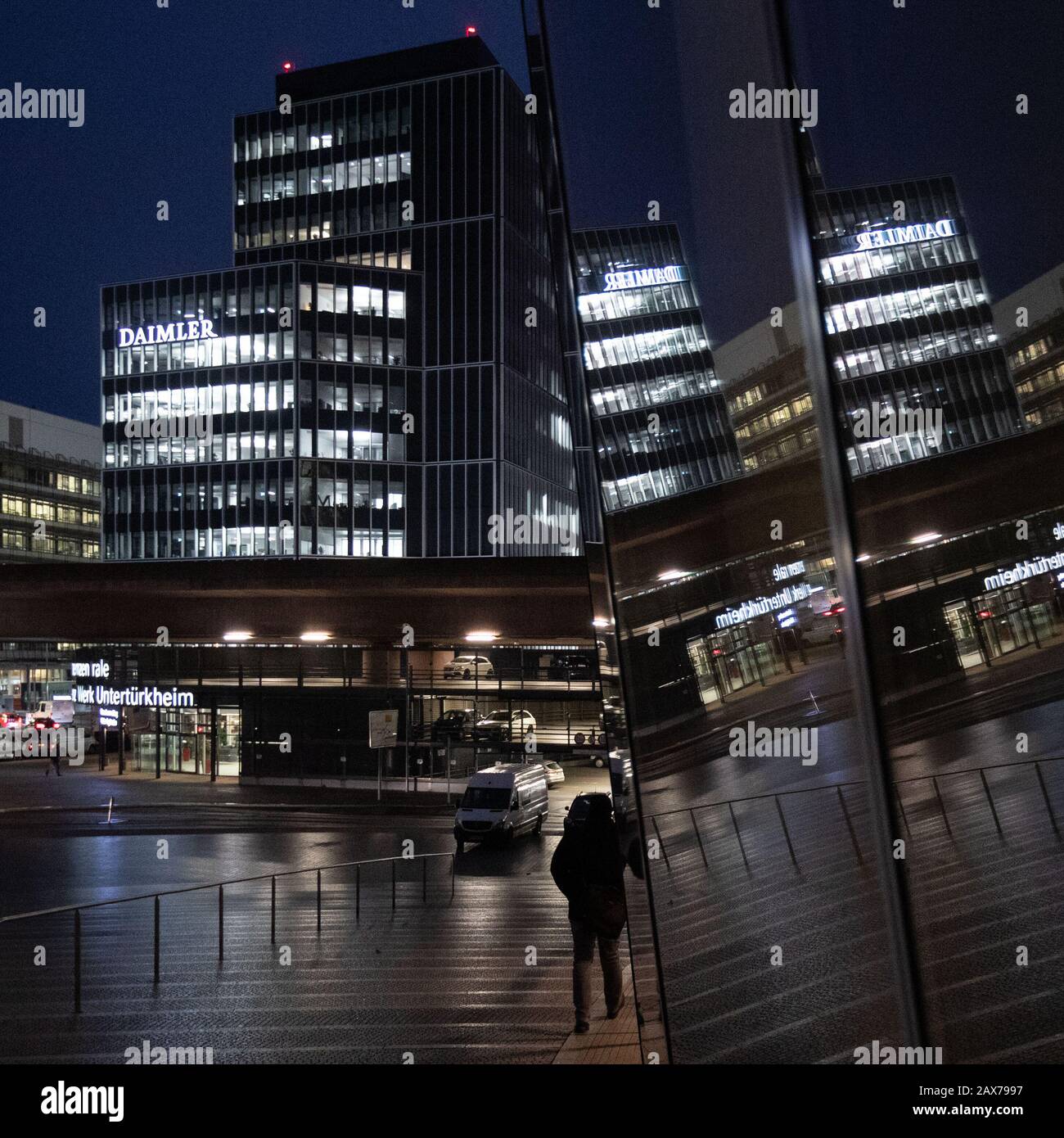 Daimler headquarters in stuttgart germany hi-res stock photography and ...