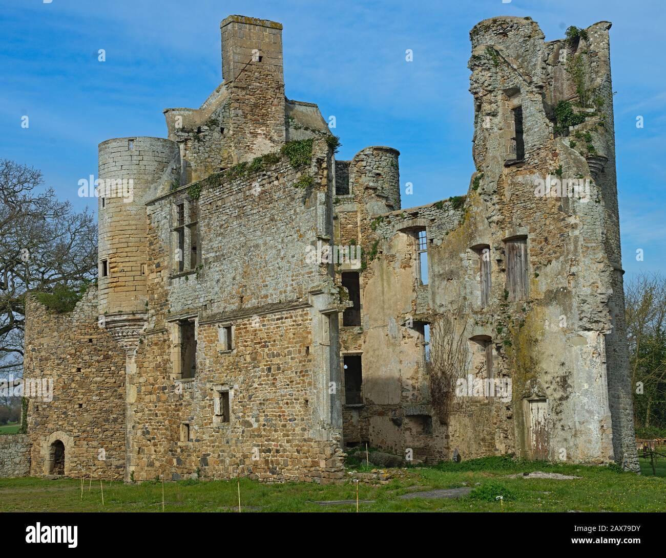 Remaining of an stone wall and towers on an 16th century castle Stock ...
