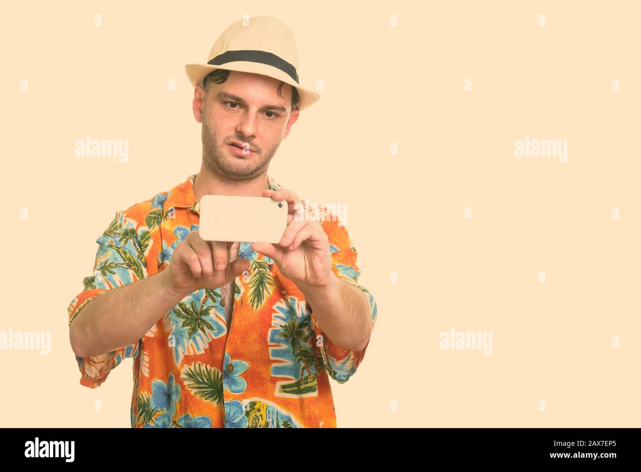 Looking bored hi-res stock photography and images - Alamy