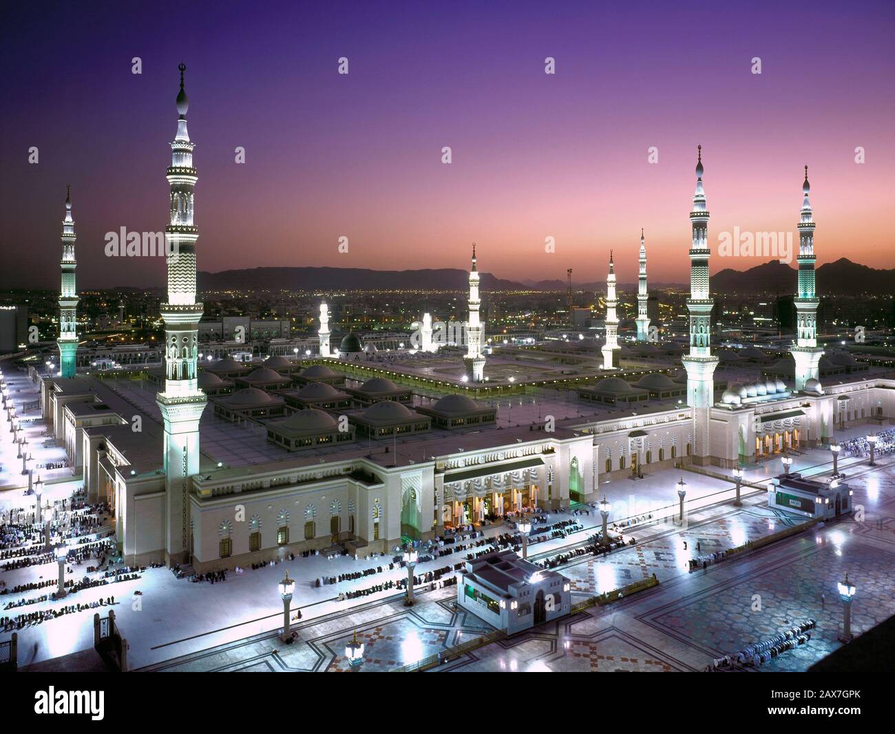 Mecca at night Stock Photo - Alamy