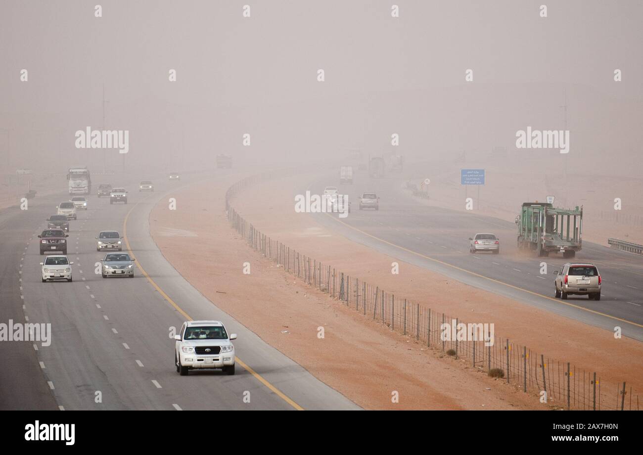 Shamal road hi-res stock photography and images - Alamy