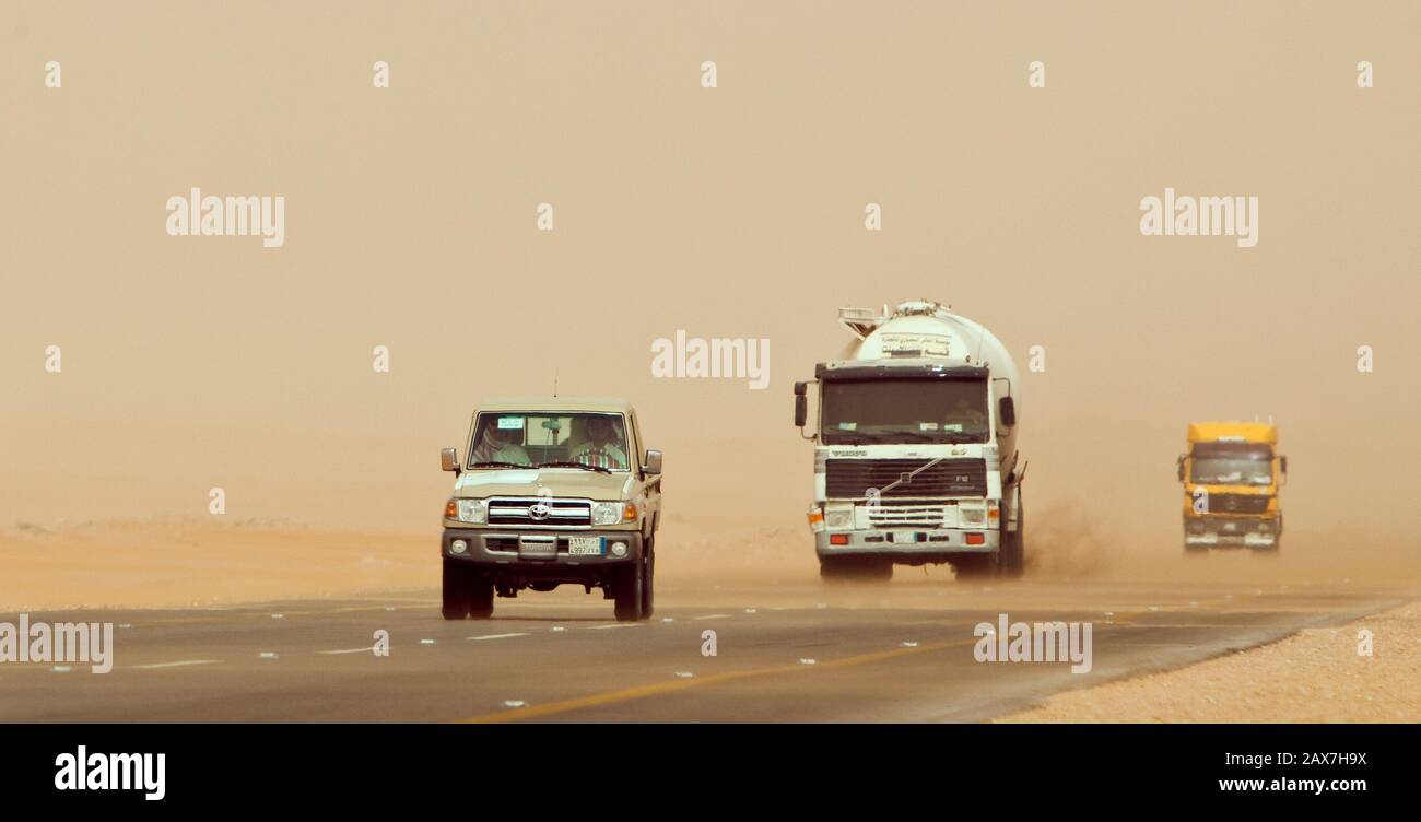 Sand storm, Saudi Arabia Stock Photo - Alamy