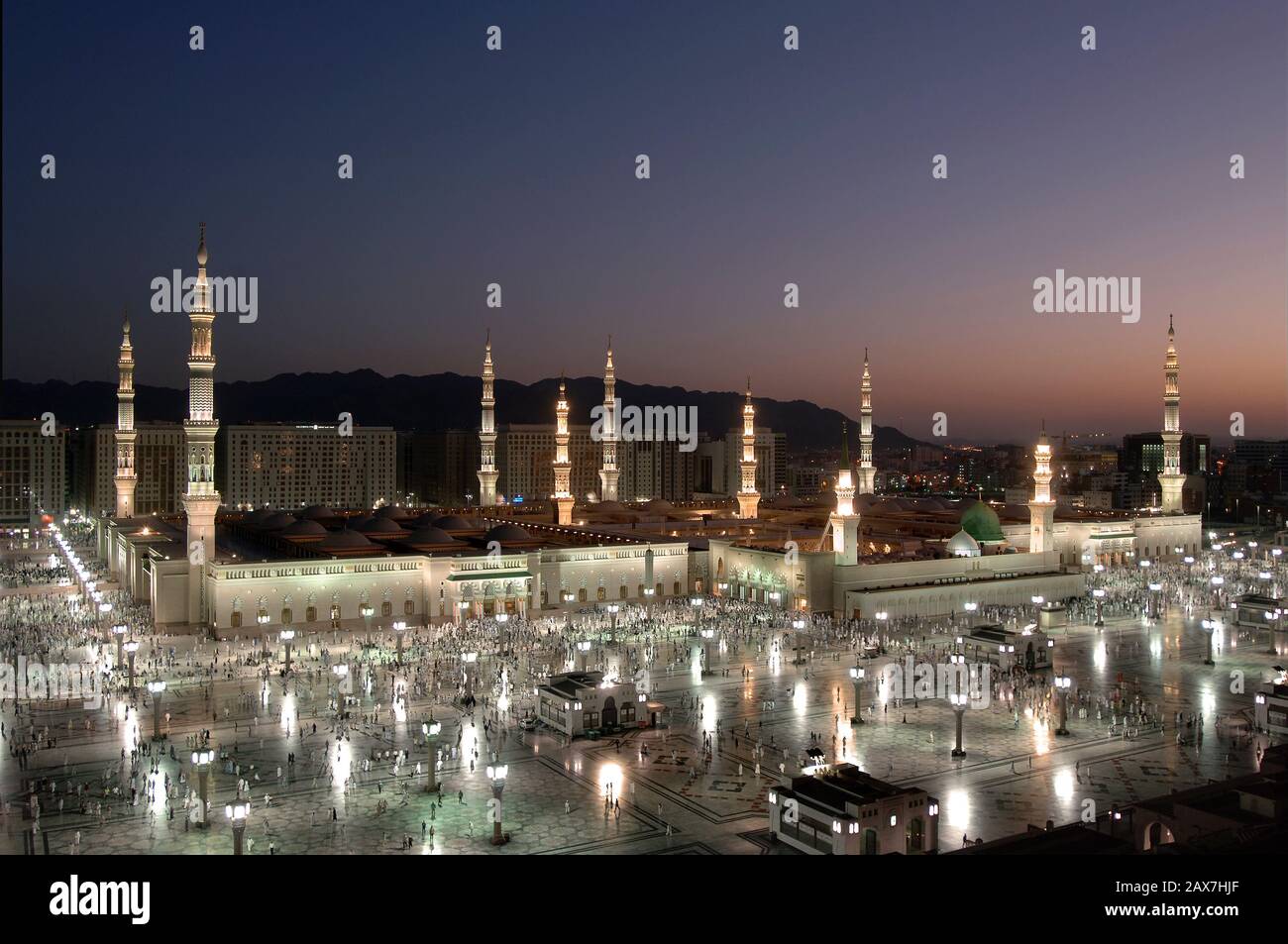 Mecca at night Stock Photo - Alamy