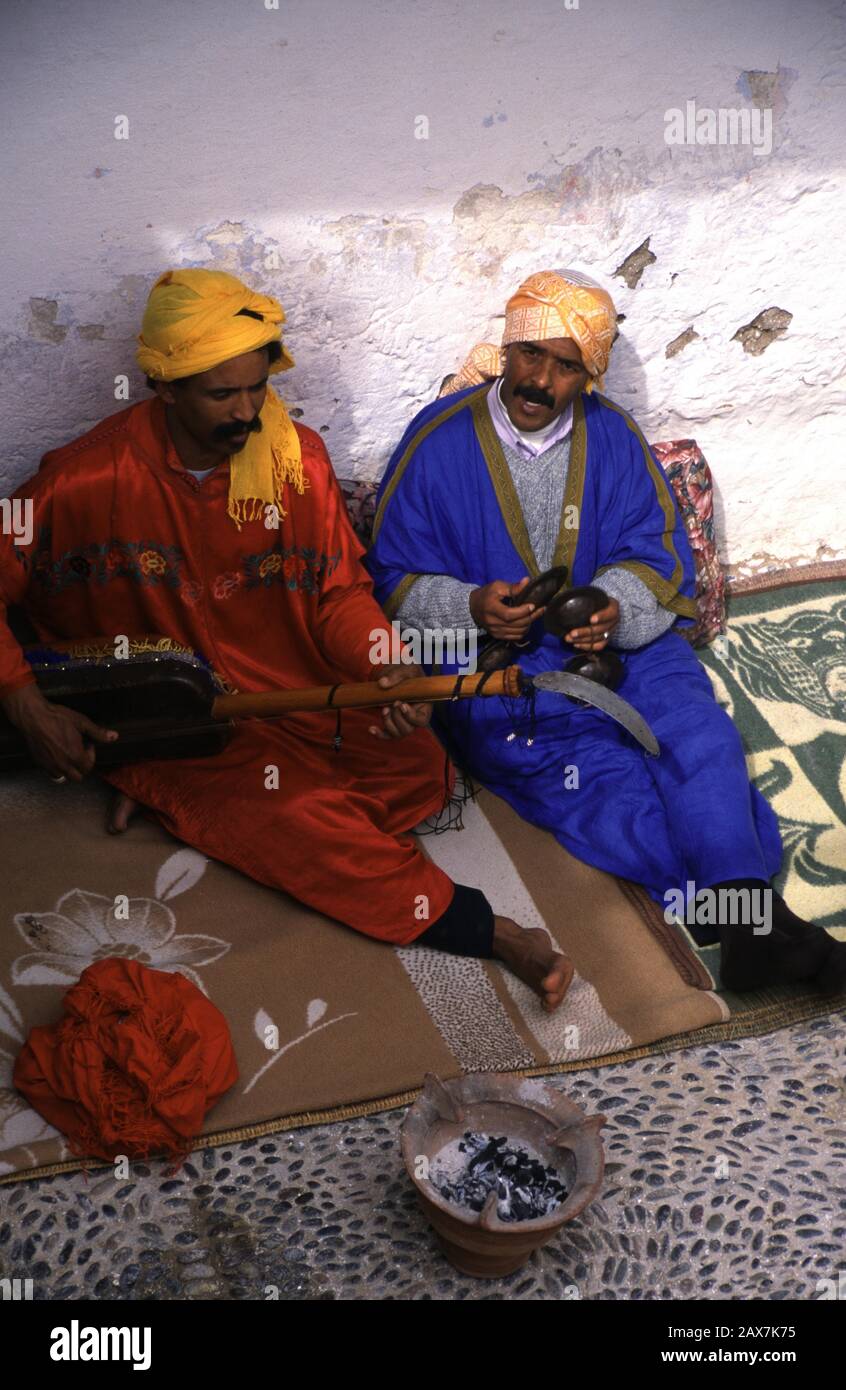 Gimbri or hejhouj hi-res stock photography and images - Alamy