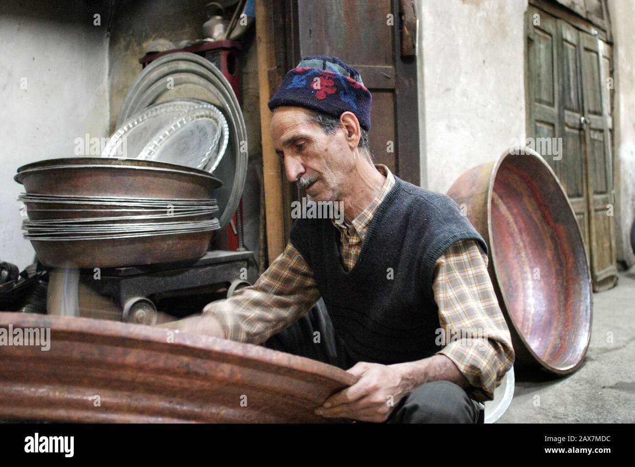 Craftsman at work in the bazaar, work, handicraft, older people ...