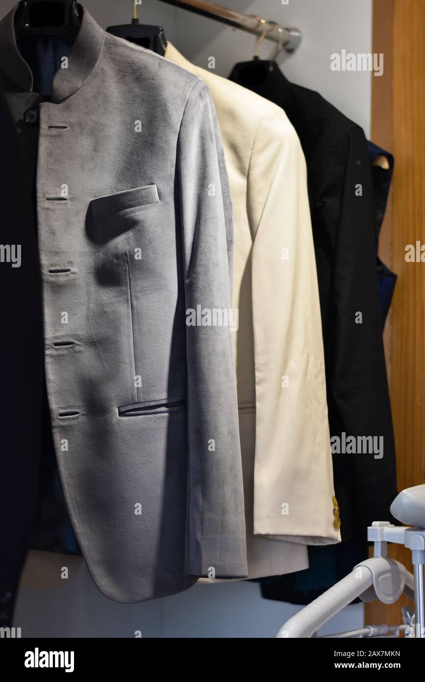 Formal cloth hi-res stock photography and images - Alamy