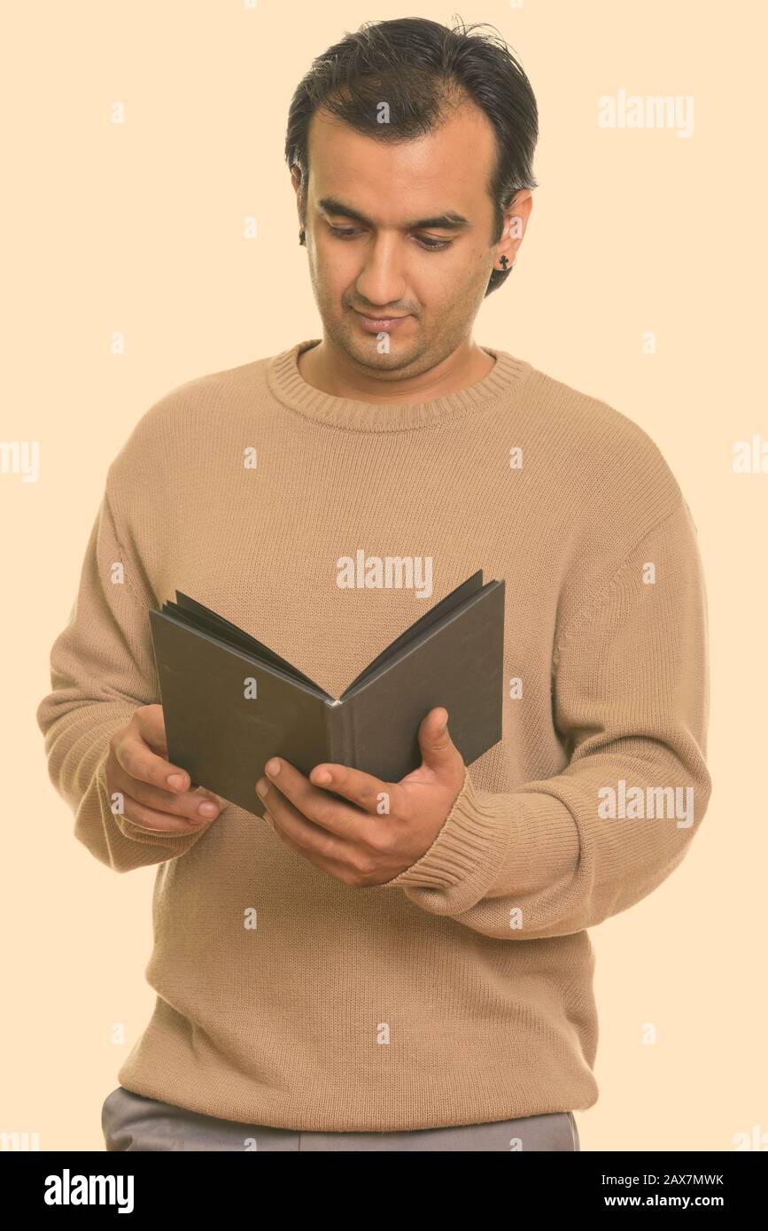 Middle eastern reading hi-res stock photography and images - Alamy