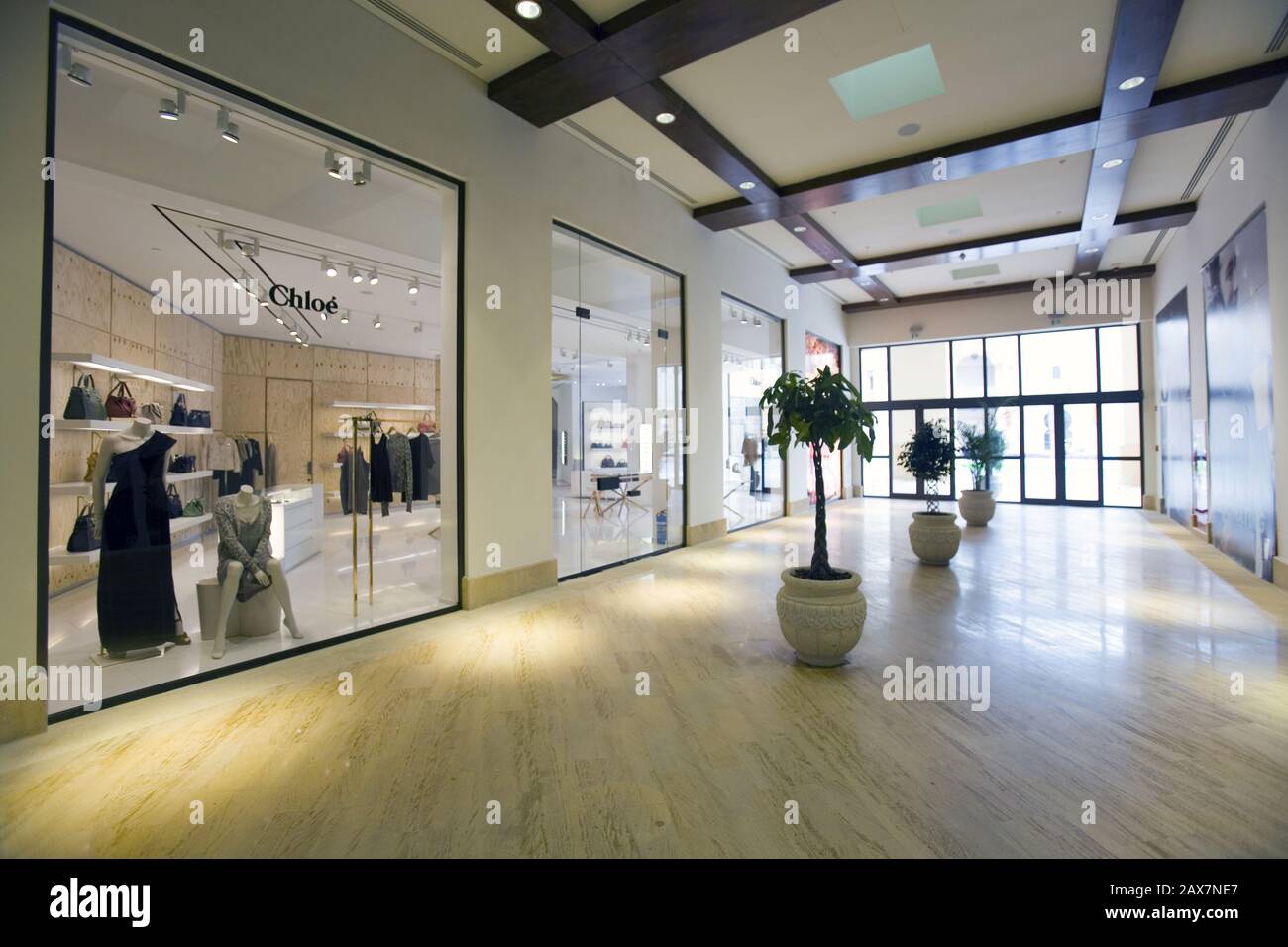 Interiors of a shopping mall, Doha, Qatar Stock Photo - Alamy