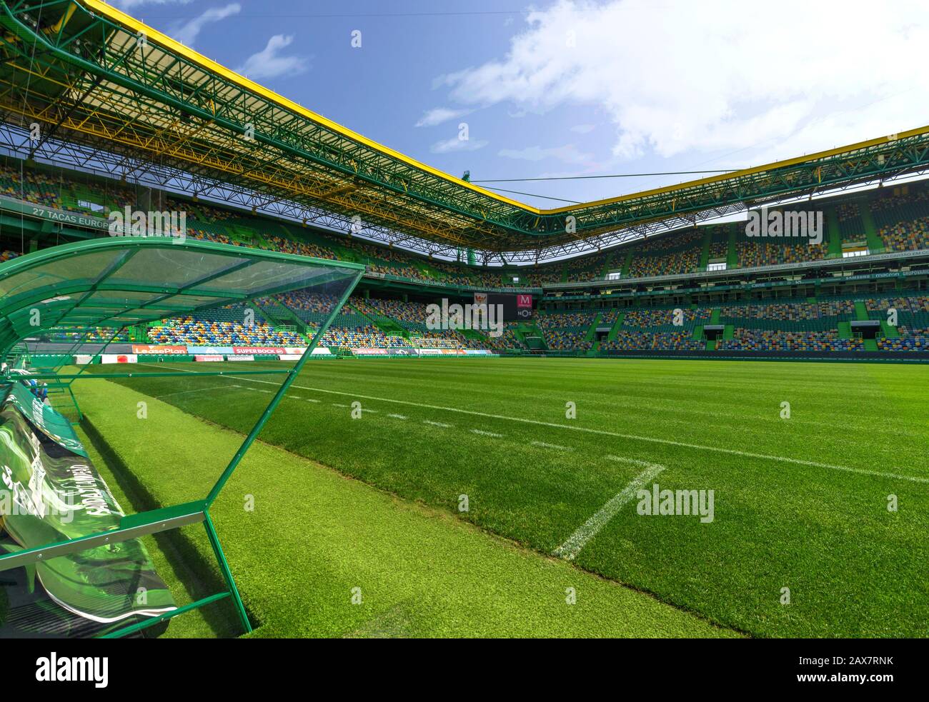Estádio josé alvalade lisbon hi-res stock photography and images - Alamy