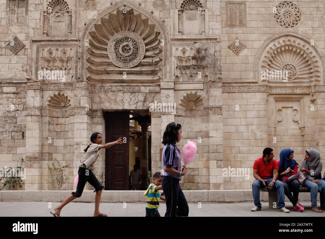 Al aqmar mosque hi-res stock photography and images - Alamy