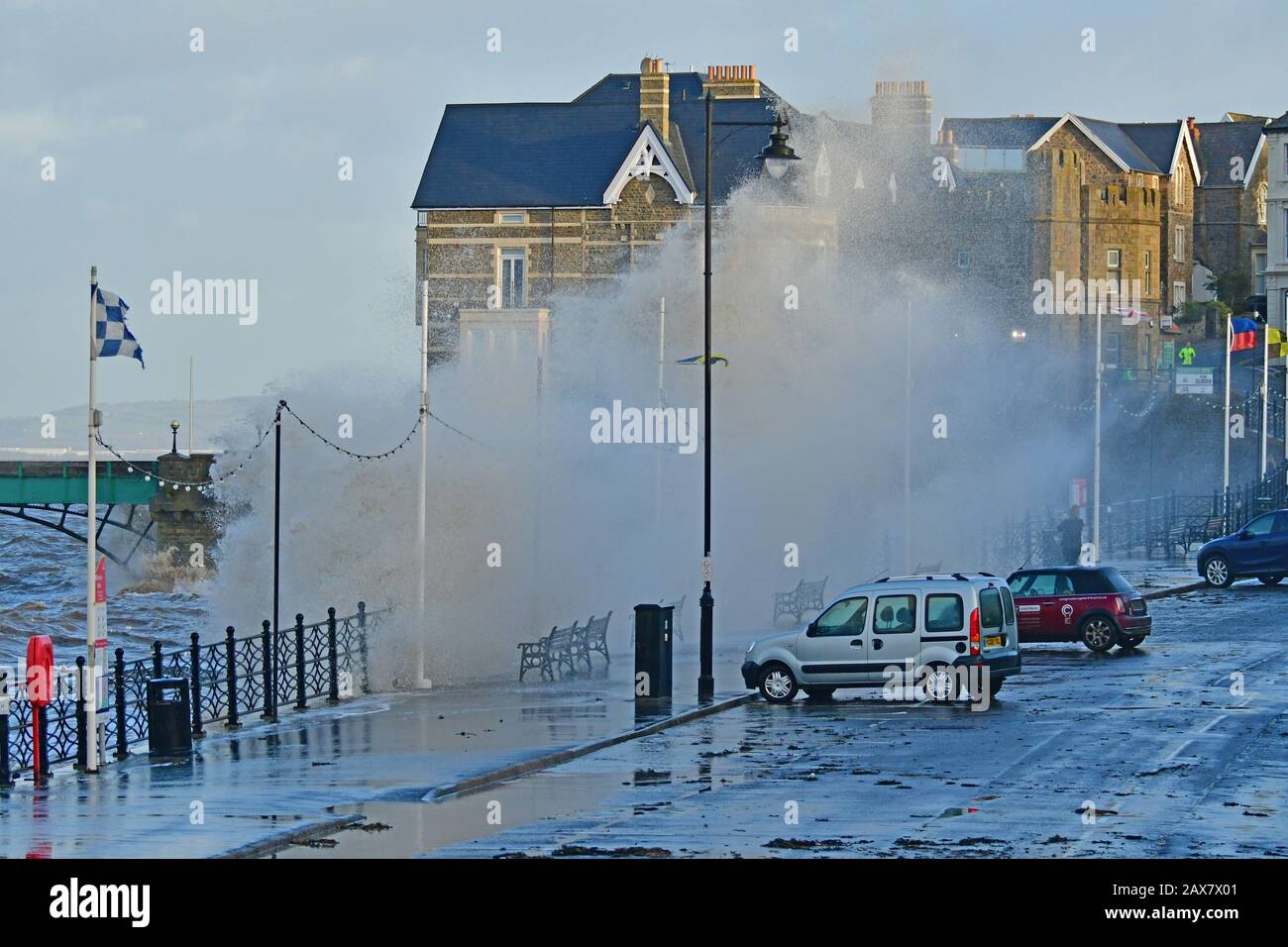 Clevedon Promenade High Resolution Stock Photography and Images - Alamy