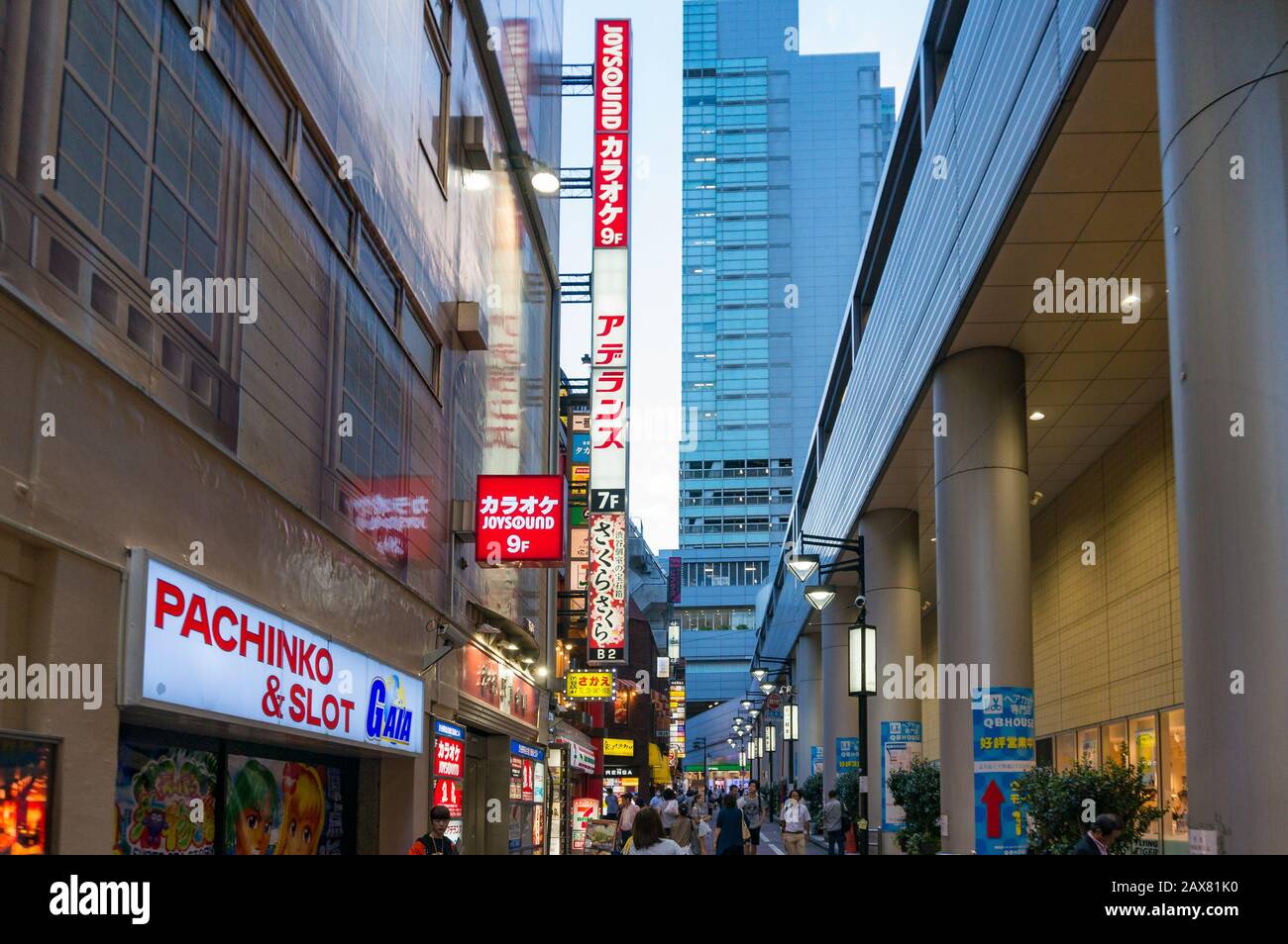 Japanese Gambling Machines High Resolution Stock Photography and Images ...