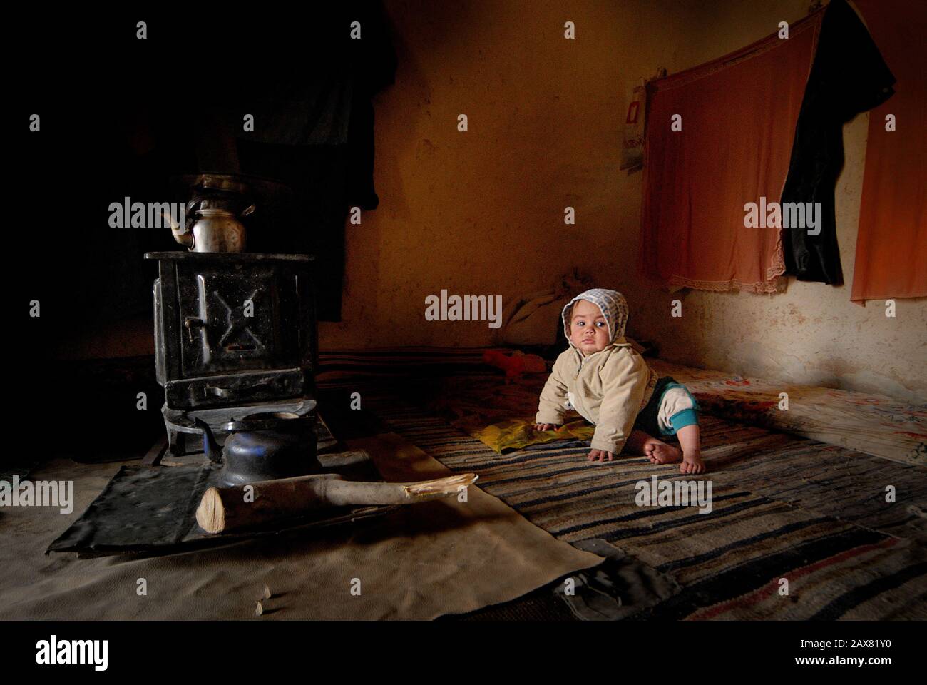 Syria house inside hi-res stock photography and images - Alamy