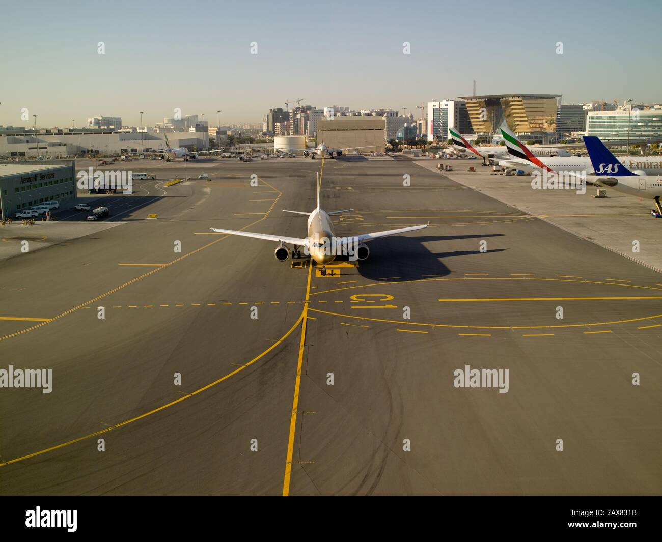 Runway Taxiing, Aerial. Dubai, UAE Stock Photo - Alamy