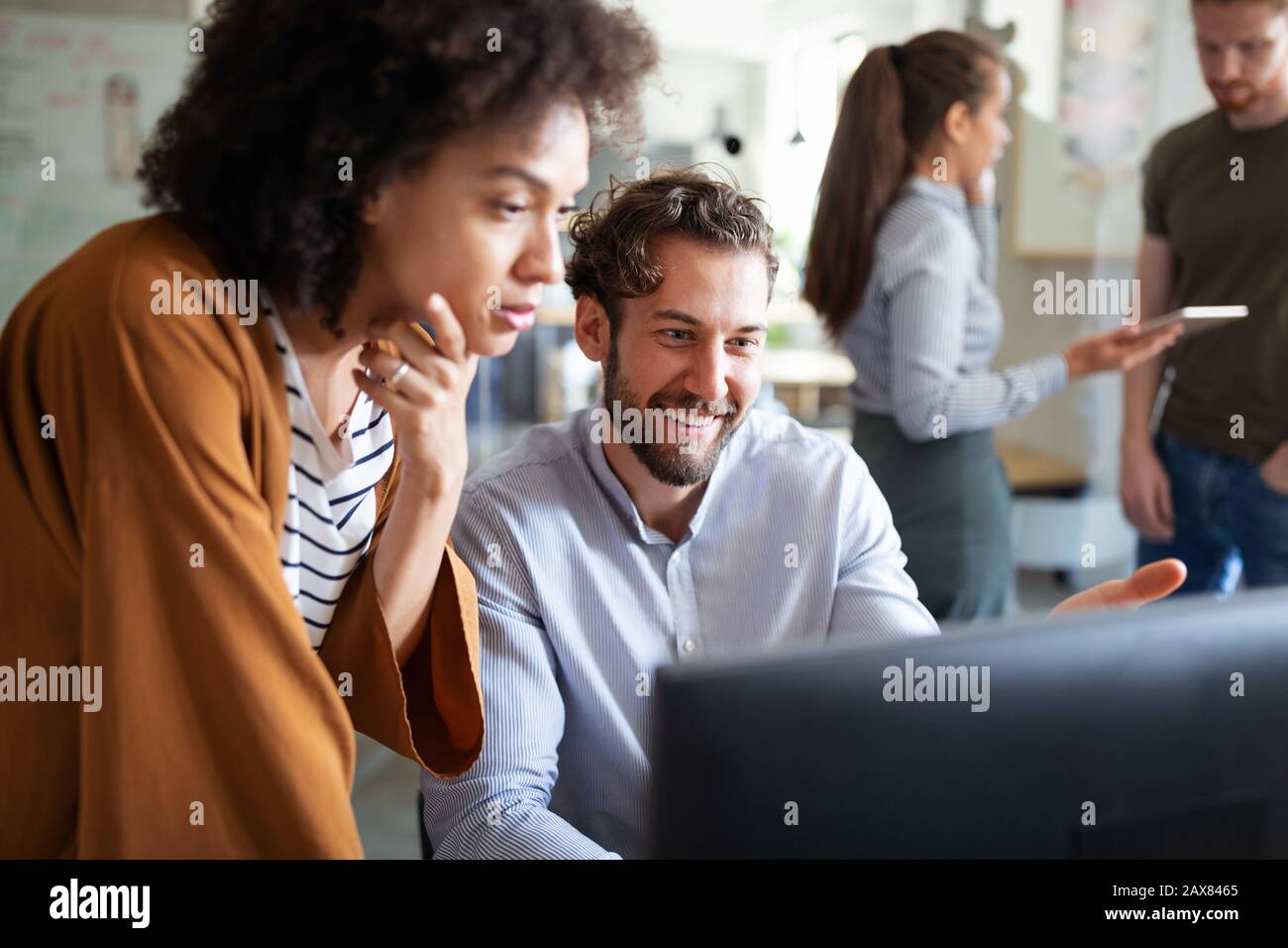 Programmer team hi-res stock photography and images - Alamy