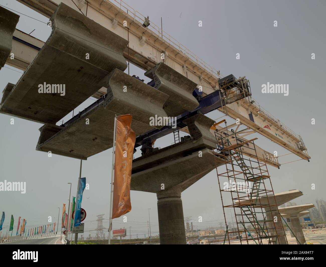 Dubai metro under construction hi-res stock photography and images - Alamy