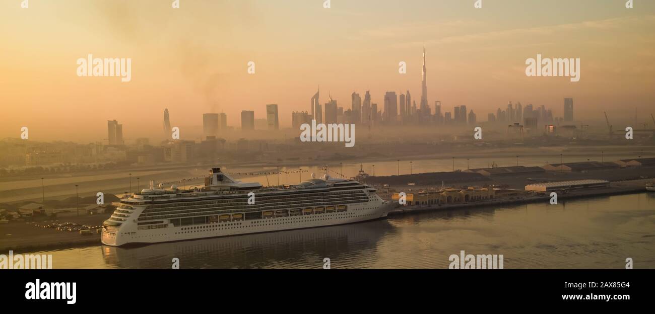 Cruise ship in Port Rashid, Dubai, UAE Stock Photo - Alamy