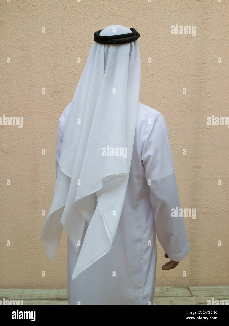 Arab male in Kandura. Dubai, UAE Stock Photo - Alamy