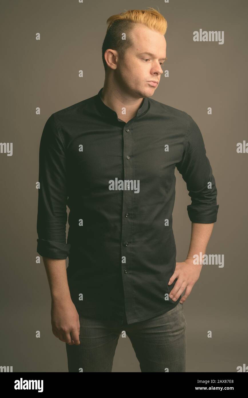 Mohawk side view hi-res stock photography and images - Alamy