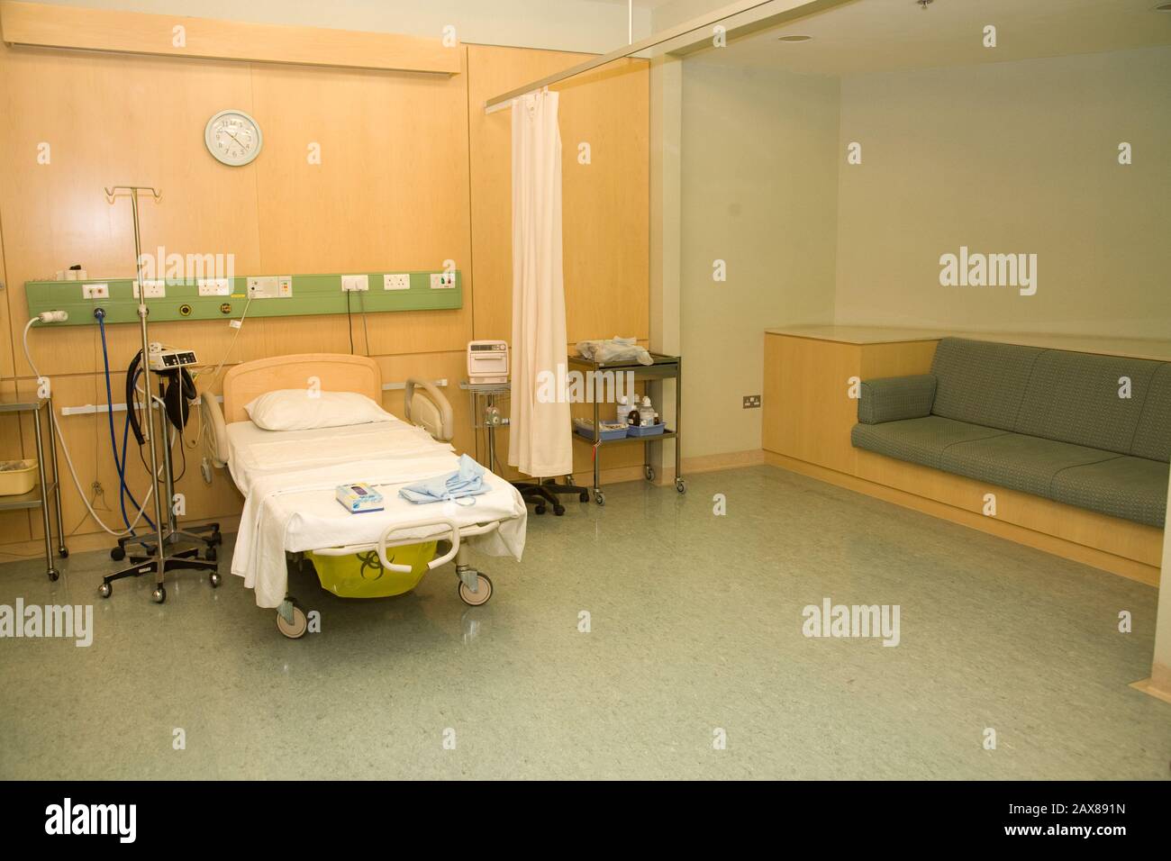 Saudi arabia hospital hi-res stock photography and images - Alamy