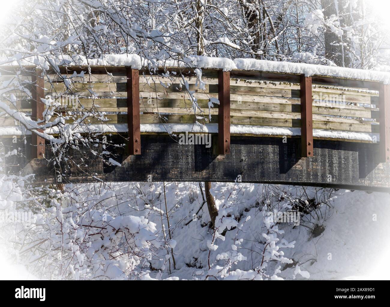 Covered bridge after snowstorm hi-res stock photography and images - Alamy