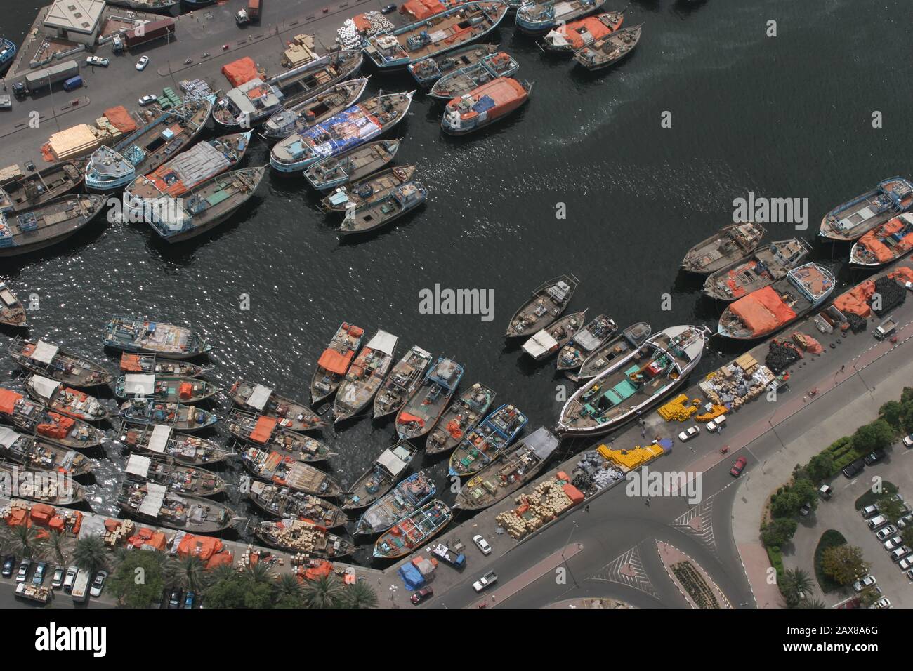 Dubai port containers hi-res stock photography and images - Alamy