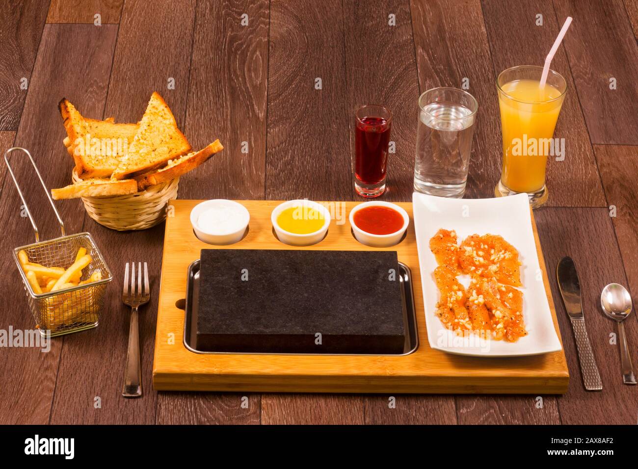 Hot lava stone cooking hi-res stock photography and images - Alamy