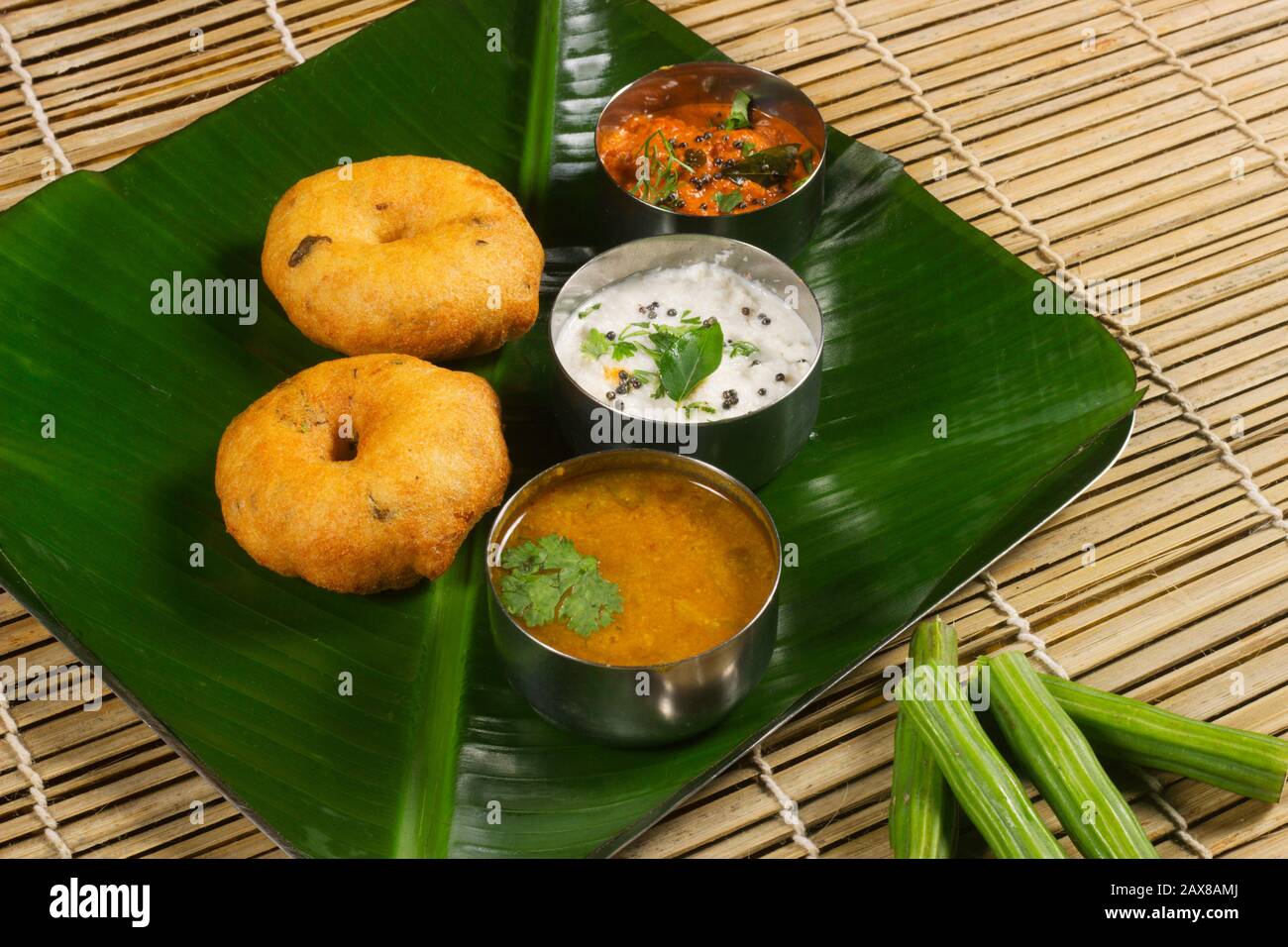 Vadai chutney hi-res stock photography and images - Alamy