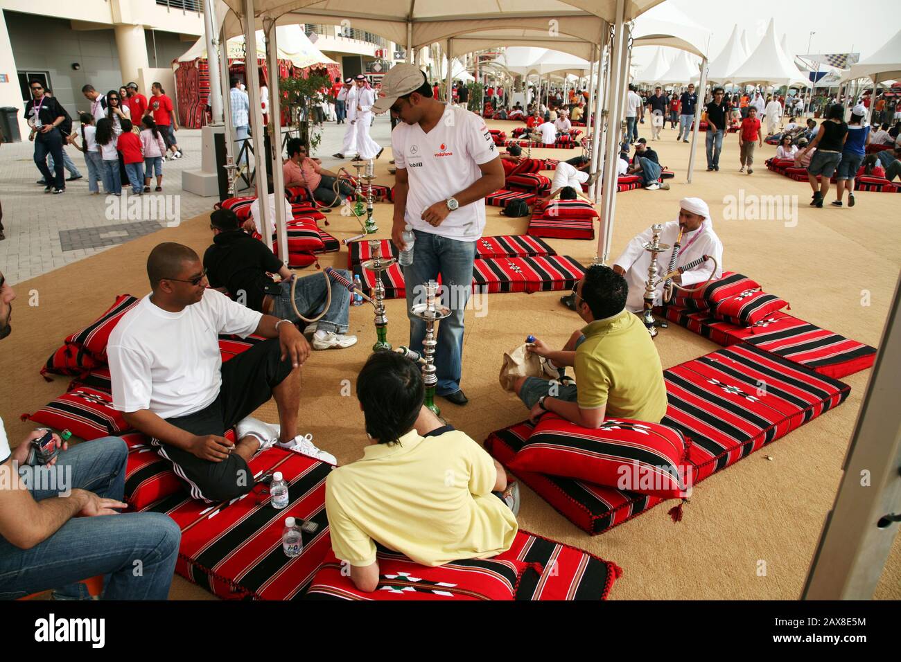 Manama, Bahrain People High Resolution Stock Photography and Images - Alamy