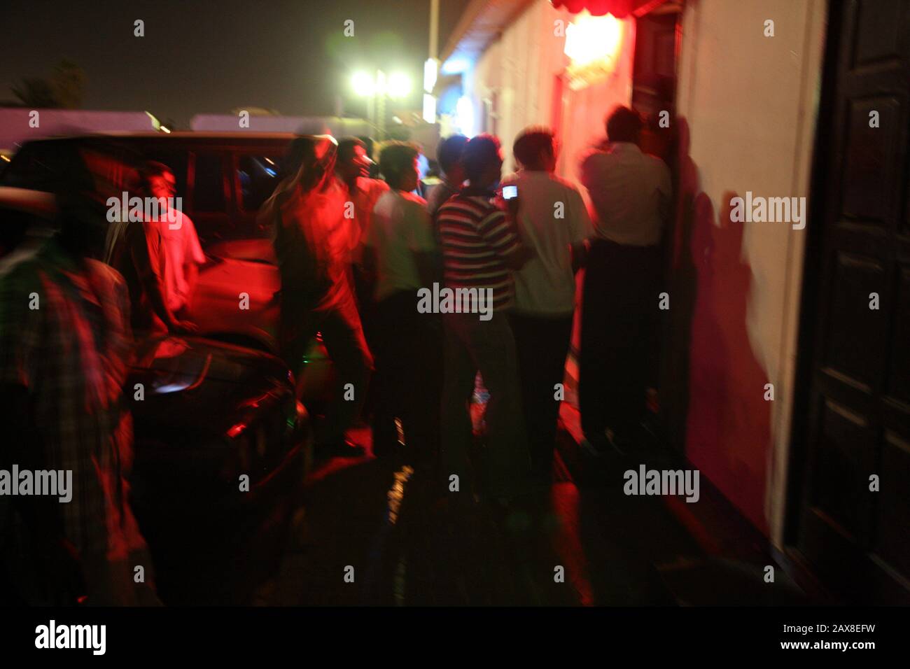 Nightclub queue hi-res stock photography and images - Alamy