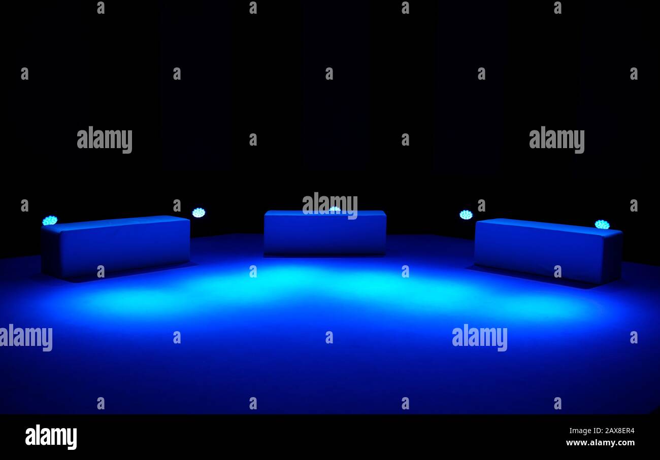 Empty Dark Stage High Resolution Stock Photography and Images - Alamy