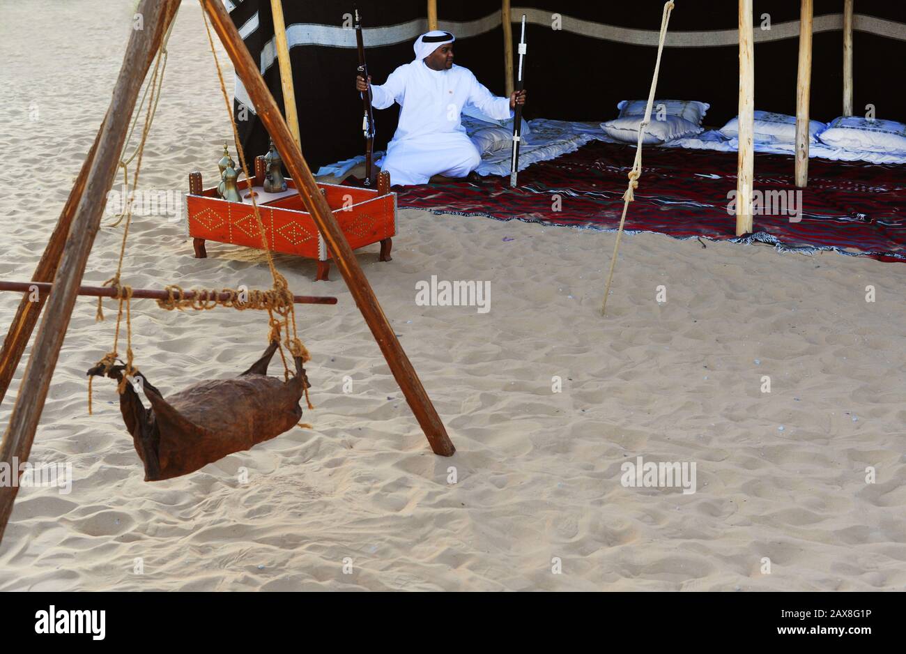 Arab man gun hi-res stock photography and images - Alamy