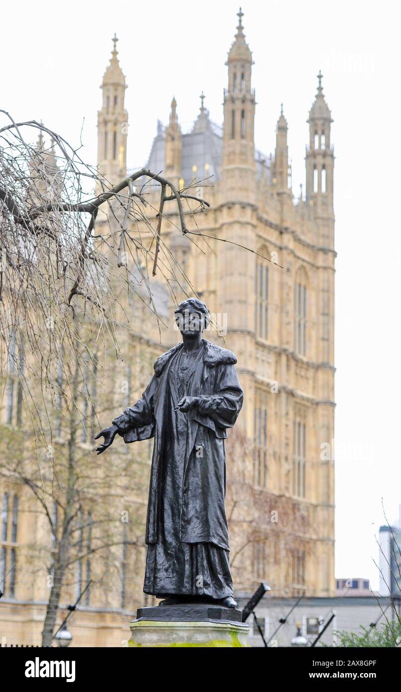 Statue of Emmeline Pankhurst outside Houses of Parliament in ...