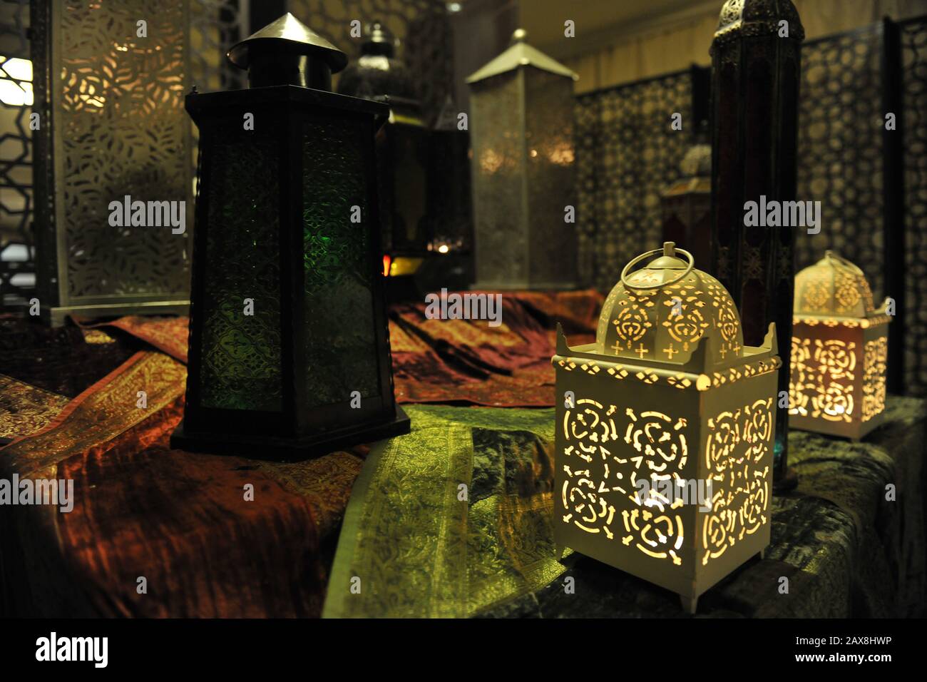 Fanoos ramadan hi-res stock photography and images - Alamy