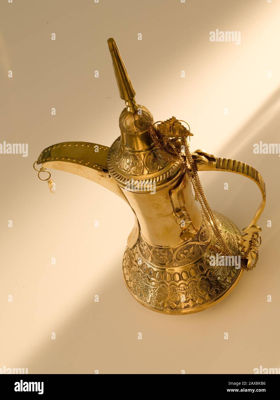 Traditional arab utensils hi-res stock photography and images - Alamy