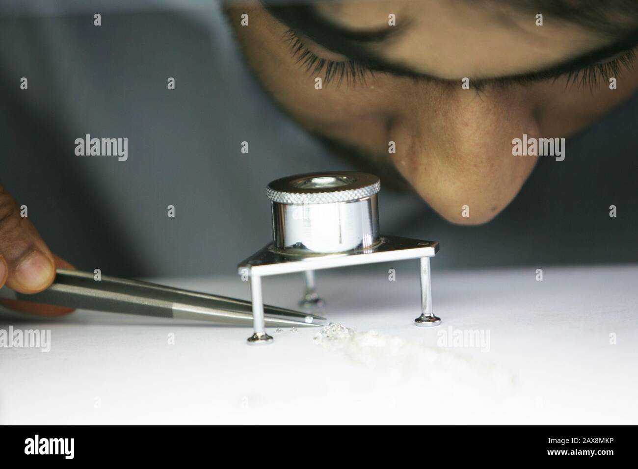 Diamond Sorting High Resolution Stock Photography and Images - Alamy