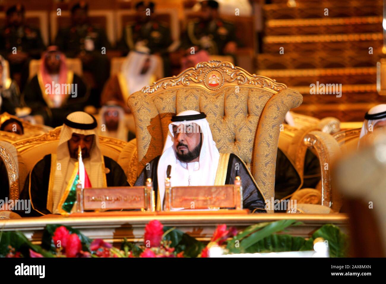 Sheikh khalifa bin zayed al nahyan hi-res stock photography and images ...