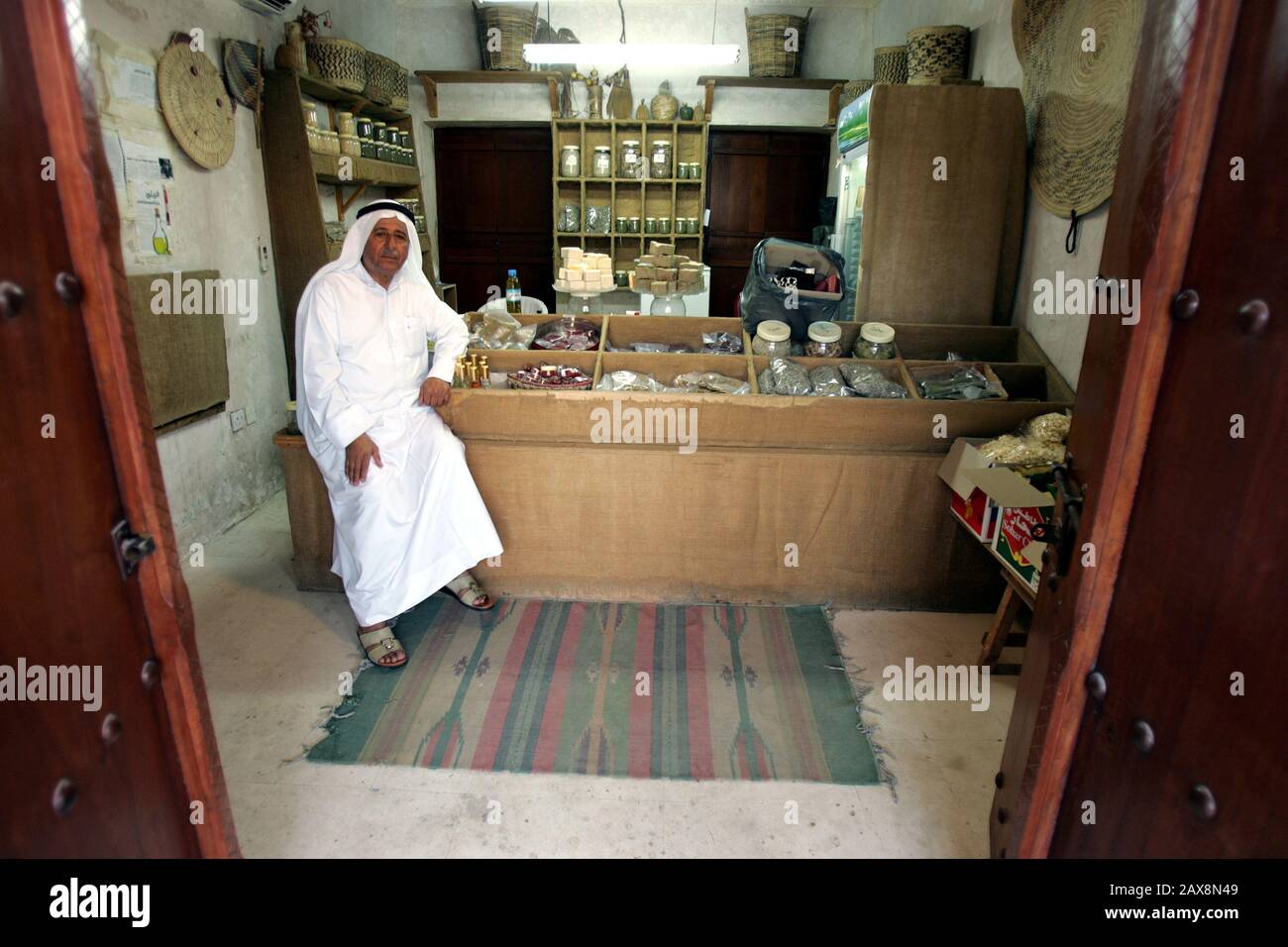 Heritage village abu dhabi shop hi-res stock photography and images - Alamy