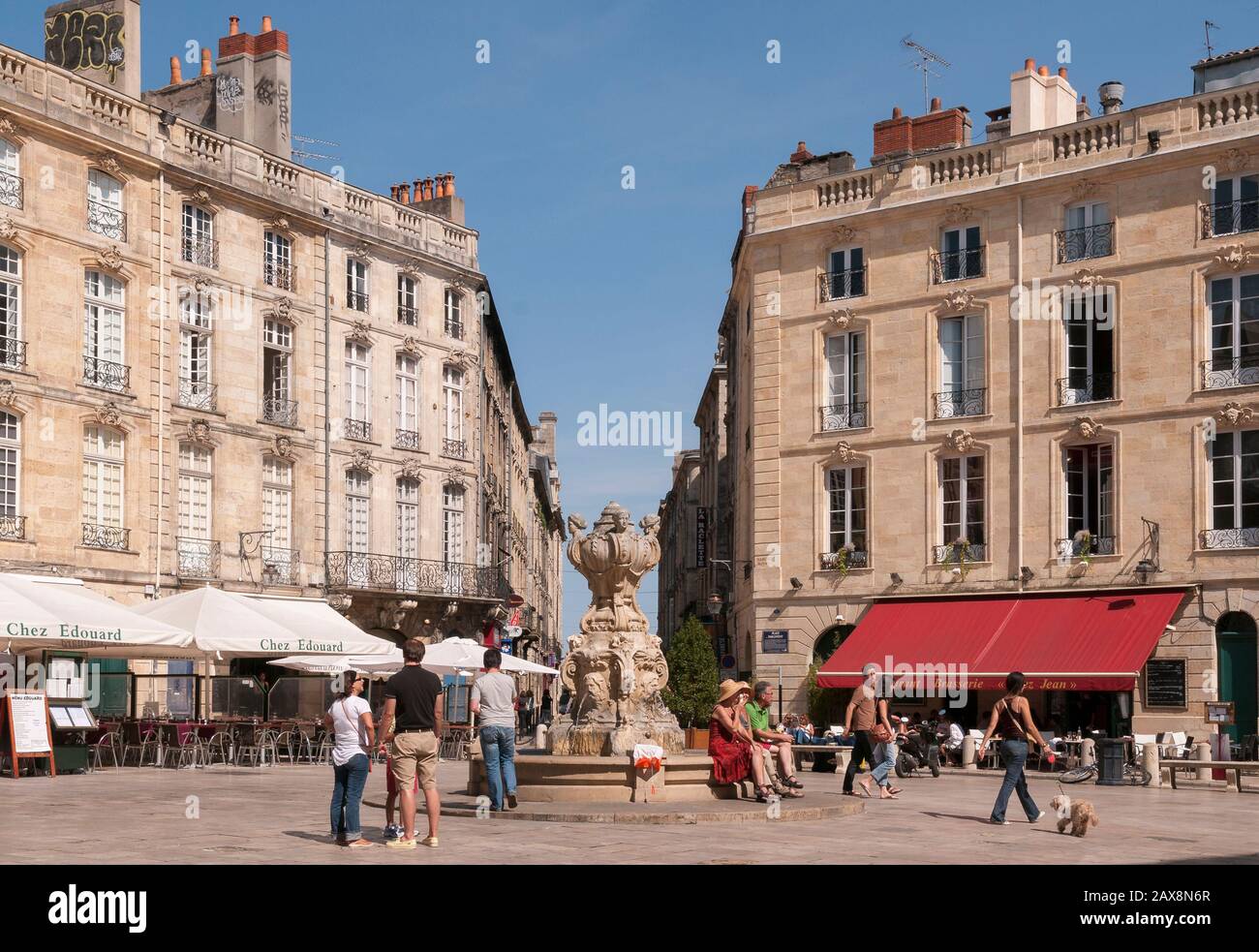 Place du parlement bordeaux hi-res stock photography and images - Alamy
