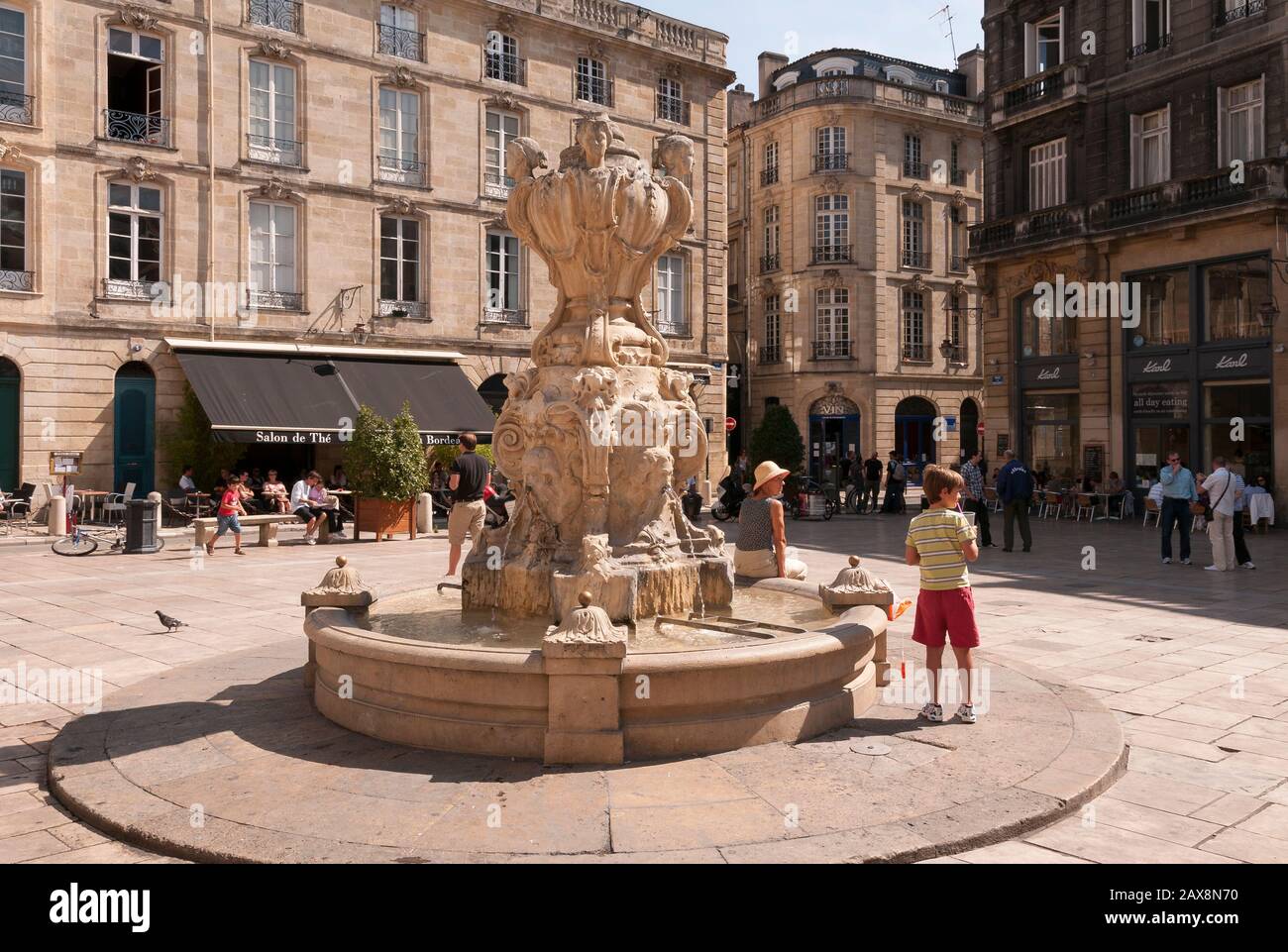 Place du parlement bordeaux hi-res stock photography and images - Alamy
