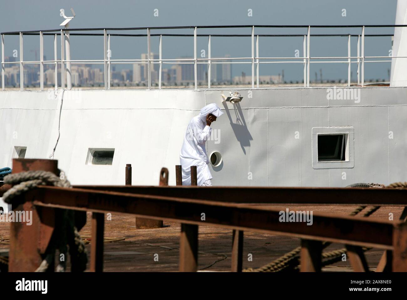 Traditional boat of bahrain hi-res stock photography and images - Alamy