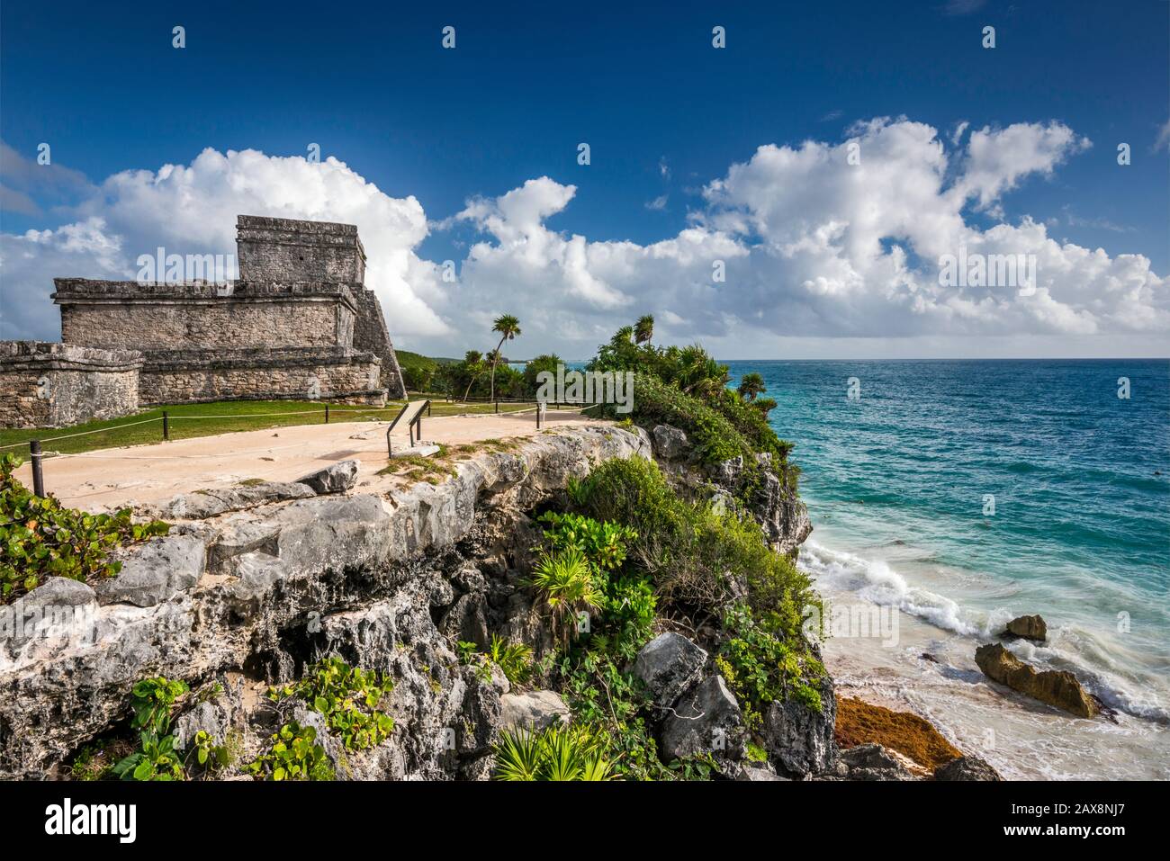 El Castillo (The Castle) over Caribbean Sea, Maya ruins at Tulum ...