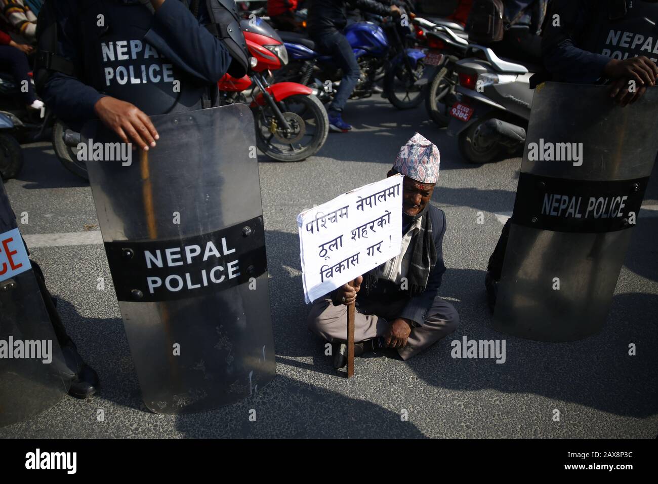 2 kilometre long hi-res stock photography and images - Alamy