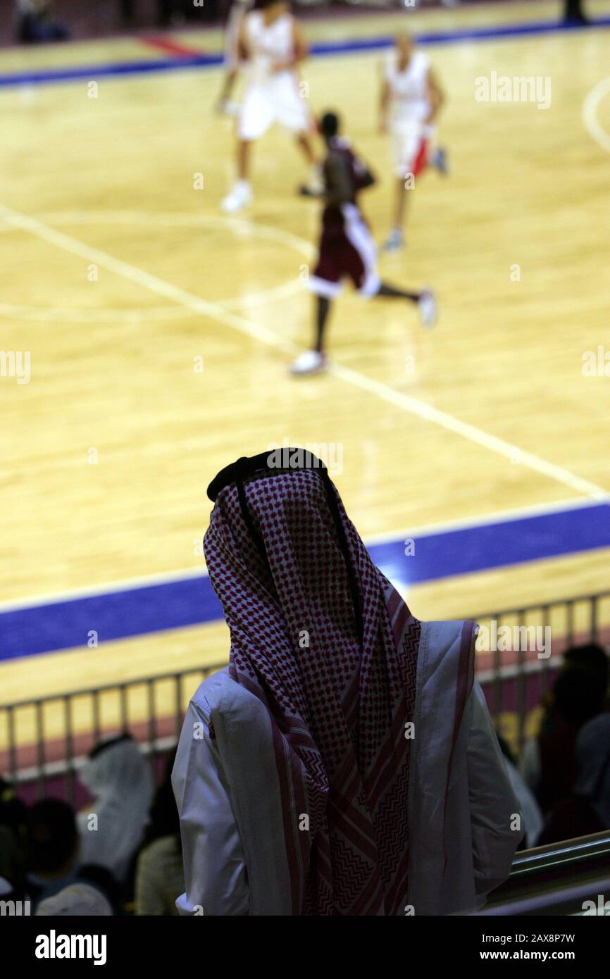 Qatari traditional game hi-res stock photography and images - Alamy
