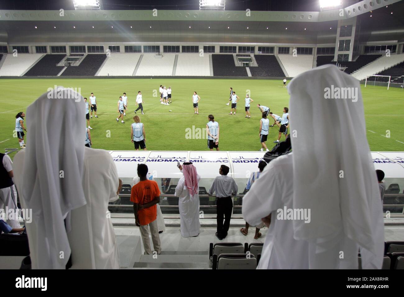 Qatari team hi-res stock photography and images - Alamy