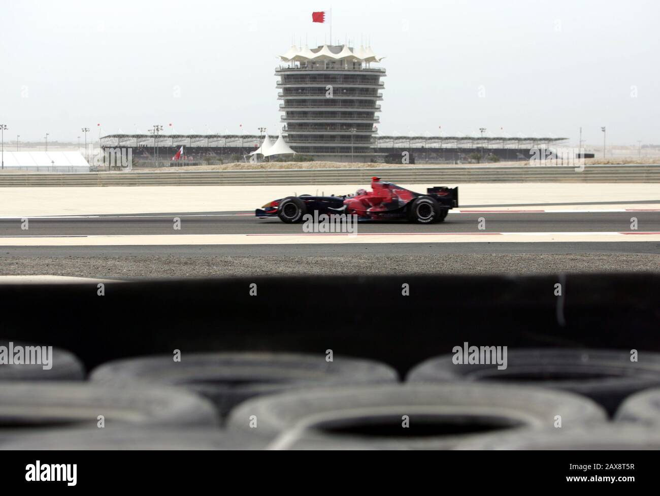 Bahrain grand prix track hi-res stock photography and images - Alamy