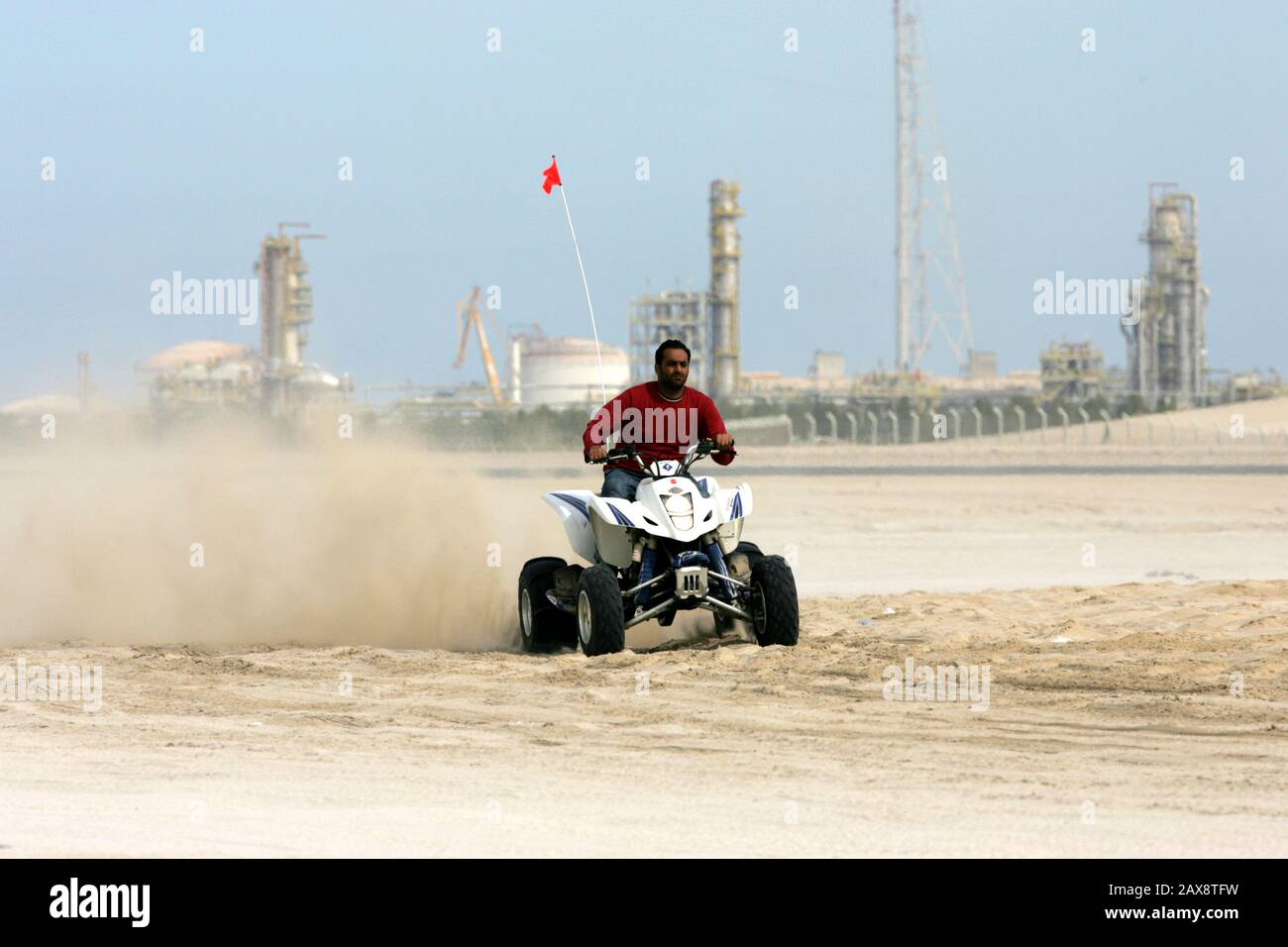 Dune buggy qatar hi-res stock photography and images - Alamy