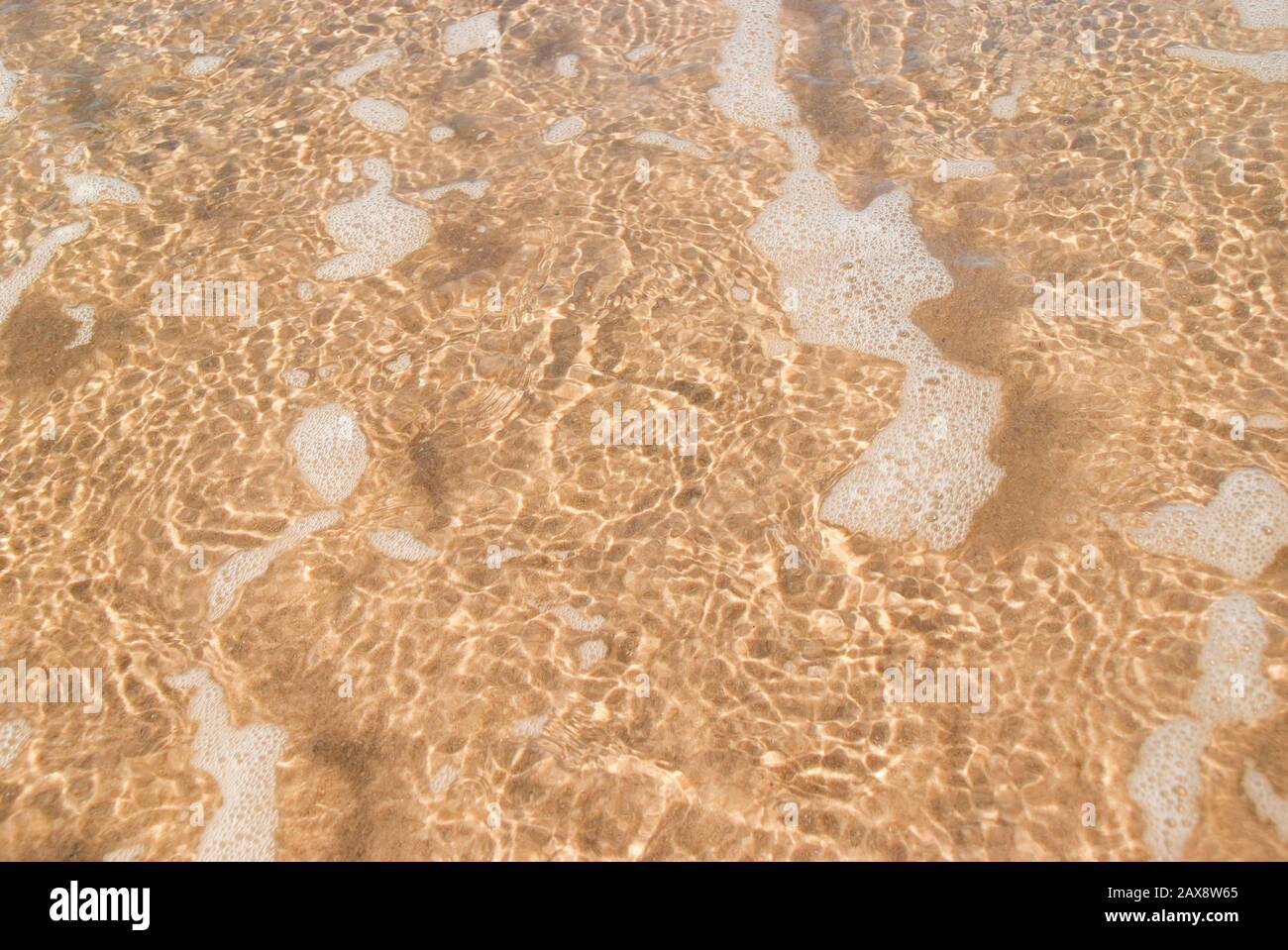 Shallow water over white sand hi-res stock photography and images - Alamy
